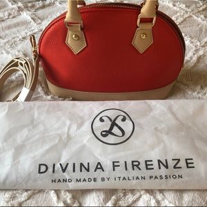 divina Firenze - Poshmark